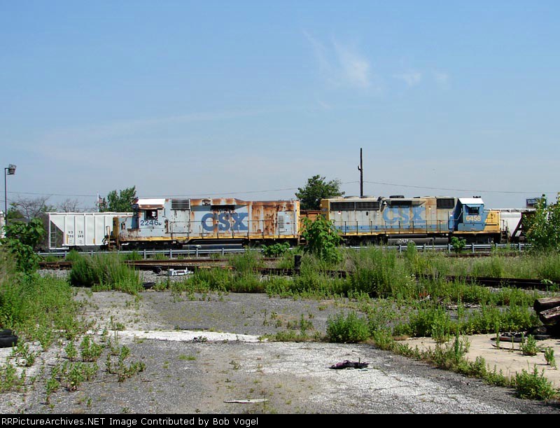 CSX 2246 & 6458